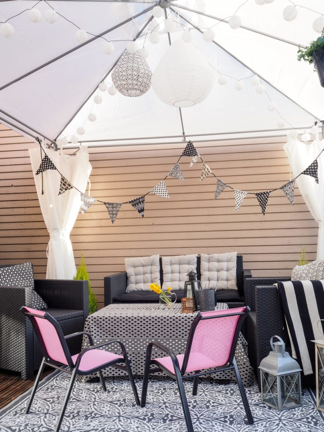 Terassiprojekti pähkinänkuoressa - Vaihekuvat ja valmis terassi